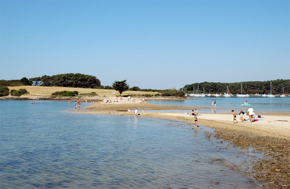 La plage des Sept-îles dans le Golfe du Morbihan - Les Hauts de Toulvern